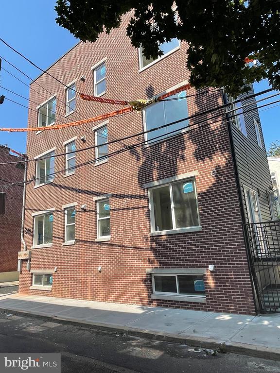 1325 Rodman St, Philadelphia, PA 19147 - Townhome Rentals in ...