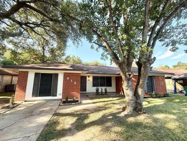 Apartments for Rent in Angleton TX - 150 Rentals | Apartments.com