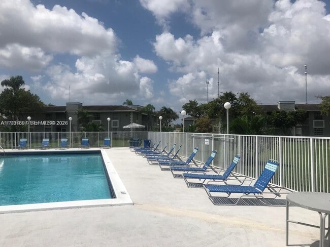 455 NE 210th Cir Terrace Unit 102-18, Miami, FL 33179 - Condo for Rent ...