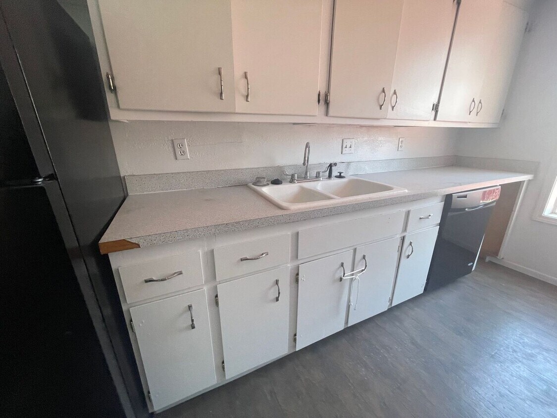 665 Brougher Ave, Tonopah, NV 89049 - House Rental in Tonopah, NV ...