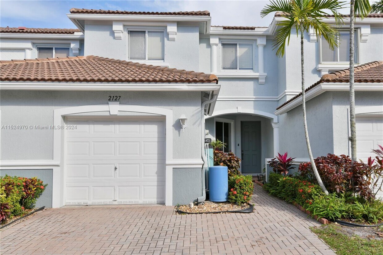 2127 Oakmont Dr, Riviera Beach, FL 33404 - Townhome Rentals in Riviera ...
