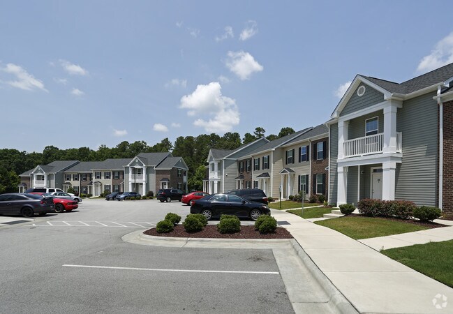 Loch Raven Pointe Apartments and Townhomes Apartments - Raleigh, NC ...