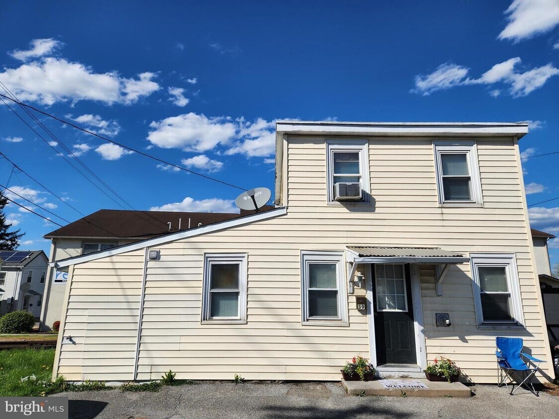 39 Hopewell St, Mount Joy, PA 17552 - House Rental in Mount Joy, PA ...