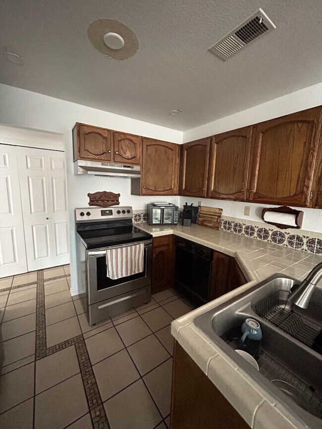 10244 Casador Del Oso NE, Albuquerque, NM 87111 - House Rental in ...