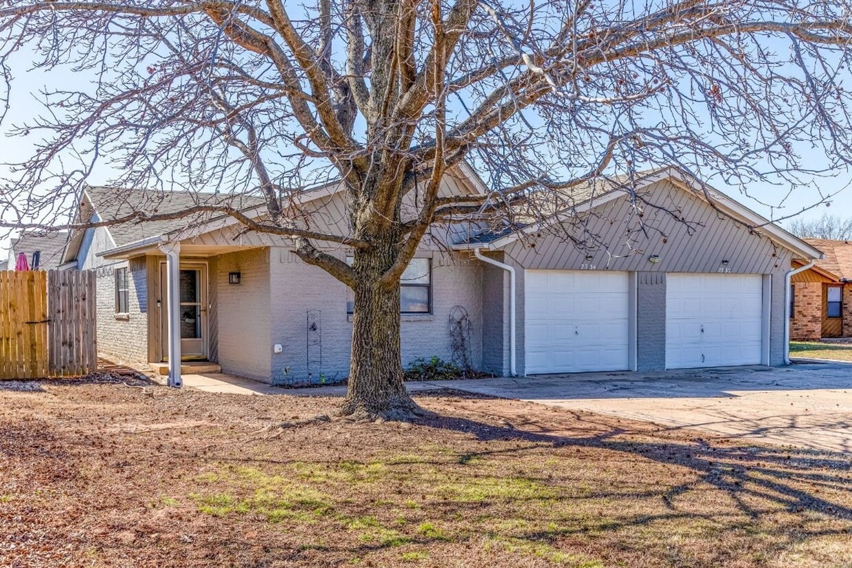 2332 Twisted Oak Dr, Norman, OK 73071 - Townhome Rentals in Norman OK | Apartments.com