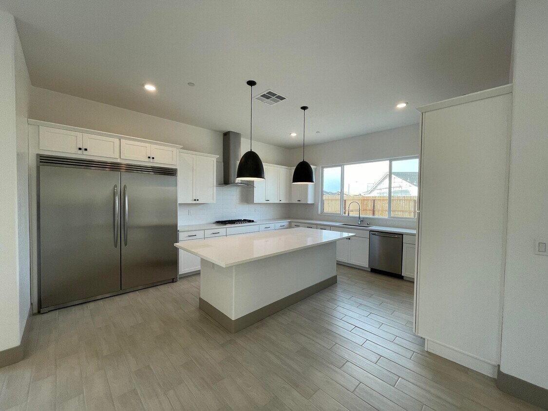 434 E Tyler Ct, Visalia, CA 93291 - House Rental in Visalia, CA ...