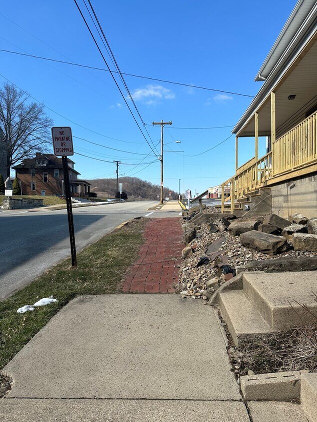 906-908-908 Lock St Tarentum, PA 15084 - Alquileres en Tarentum, PA ...