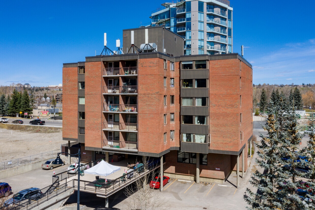 Bow Claire Apartments Apartments - 717 1st Ave SW Calgary, AB ...