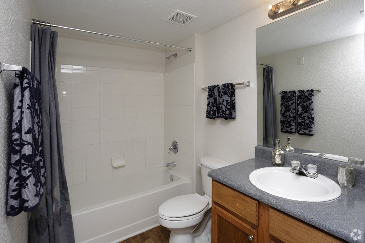 Madelyn Oaks Apartments - 5710 Lenox Ave Jacksonville, FL 32205 ...