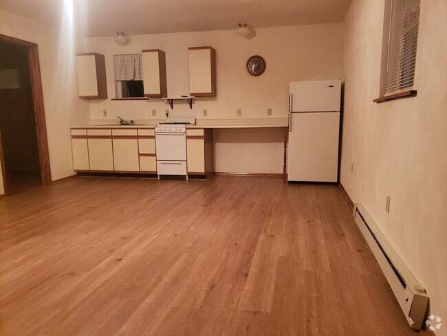 Apartments with Garages in Commodore, PA - 1 Rentals | Apartments.com