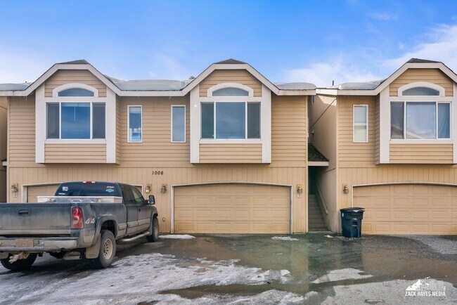 1006 San Fernando St, Anchorage, AK 99508 - Townhome Rentals in ...