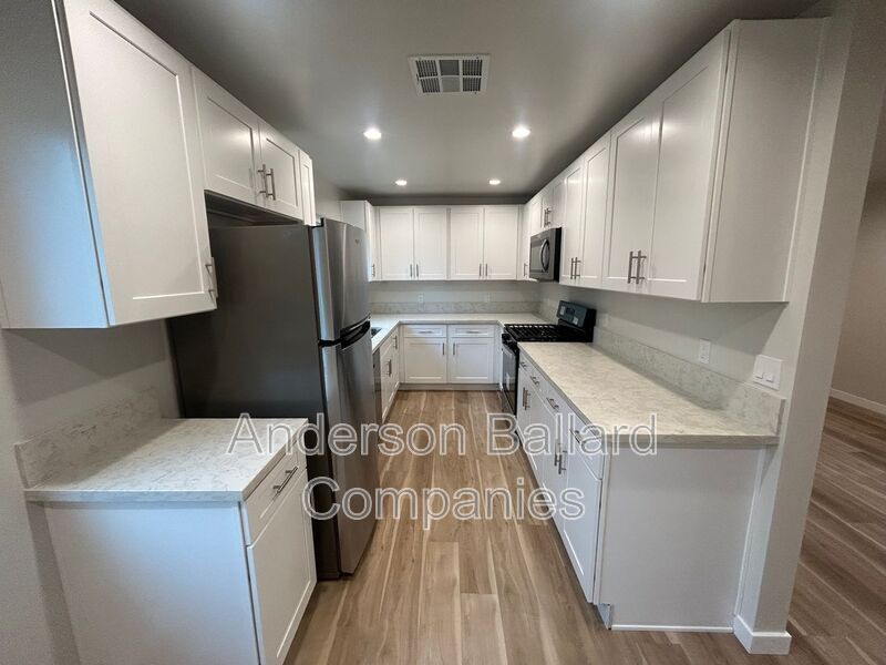 10002 Pinewood Ave Unit 10002 1/4 Pinewood, Los Angeles, CA 91042 ...