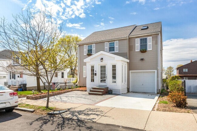 Houses for Rent with High Ceilings in Revere Beach MA