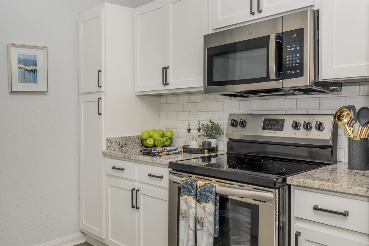 Wildwood Forest Apartments - 455 Wildwood Forest Dr Spring, TX 77380 ...
