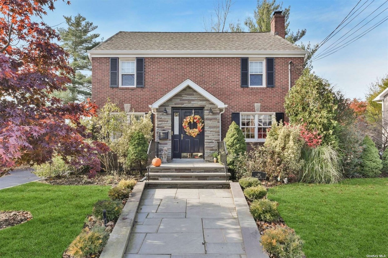 64 Miles Ave, Albertson, NY 11507 - House Rental in Albertson, NY ...
