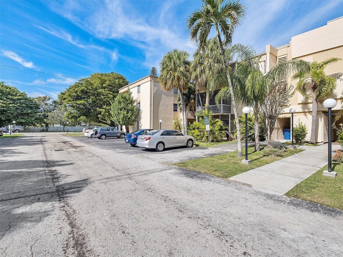 9175 SW 77th Ave Unit 305, Miami, FL 33156 - Condo for Rent in Miami ...