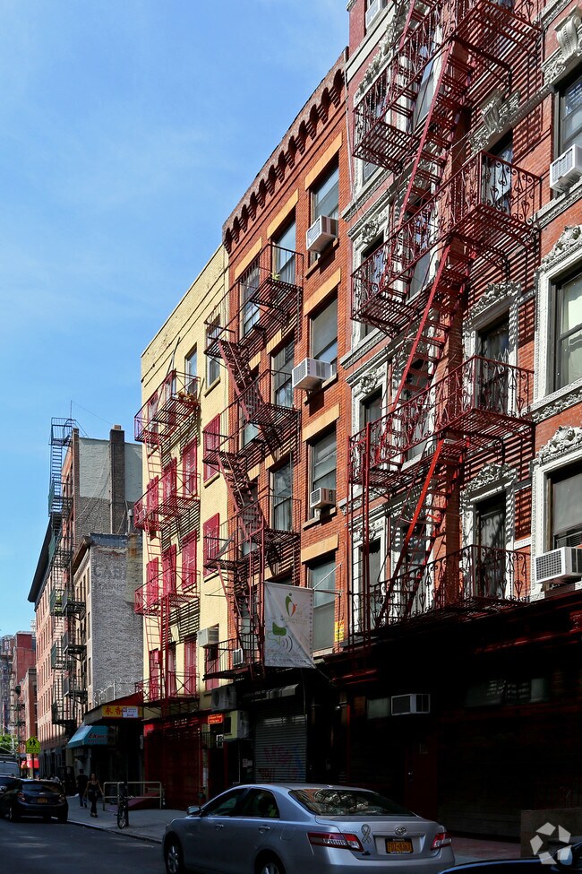 148 Baxter St New York, NY 10013 Rentals - New York, NY | Apartments.com