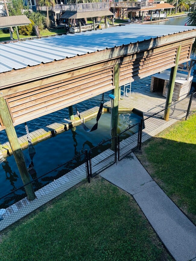 1136 Sailfish St, Bayou Vista, TX 77563 - House Rental in Bayou Vista ...