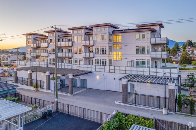 GEC Burnaby Heights Apartments - 4806-4856 Hastings St Burnaby, BC ...