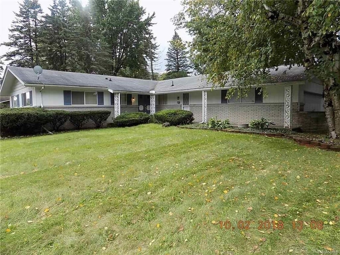 28623 San Marino Dr, Southfield, MI 48034 - House Rental in Southfield ...