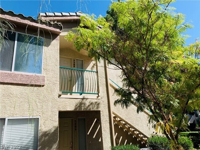 5710 E Tropicana Ave Unit 2205 Las Vegas Nv 89122 Condo For Rent In