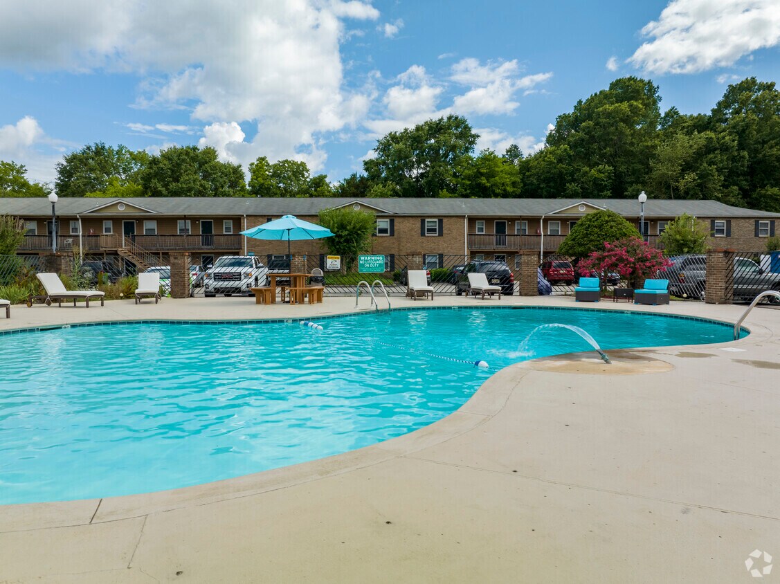 Axis on Beltline - Apartments in Decatur, AL | Apartments.com