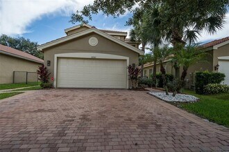 Valencia Pointe Apartments for Rent with Hardwood Floors - Boynton ...