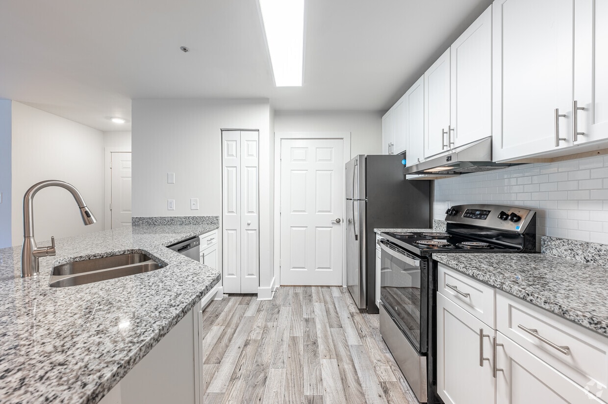 Wesley St. Claire Apartments at Lawrenceville - 3350 Sweetwater Rd ...