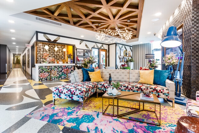 Park Avenue Historic District Apartments for Rent with a Swimming Pool ...