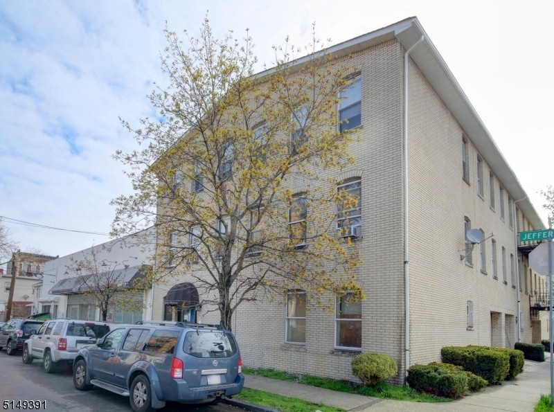 316 Jefferson St Unit 2C, Newark, NJ 07105 - Condo for Rent in Newark ...