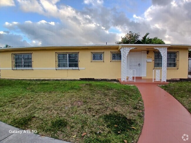 Poincianna Manor Apartments for Rent with a Walk-In Closet - North Miami, FL - Updated Today ...