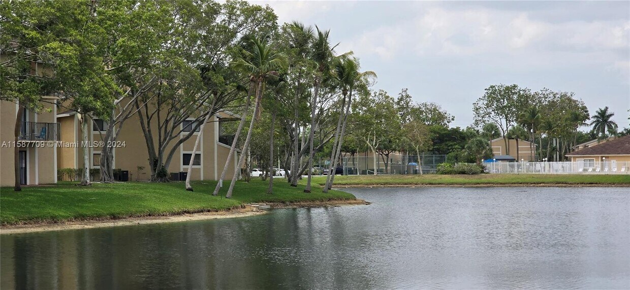 9491 Palm Cir S Pembroke Pines, FL 33025 - Alquileres en Pembroke Pines ...