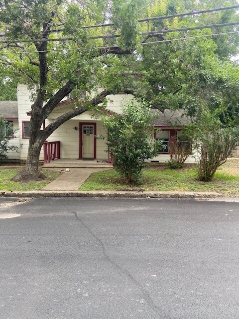 209 Pat Garrison St, San Marcos, TX 78666 - House Rental in San Marcos ...