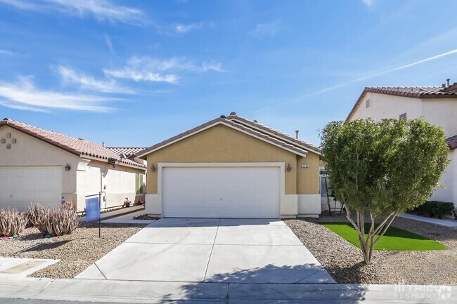 Cheap Pacific Montage Collage Townhouses for Rent - Las Vegas, NV - 3 ...