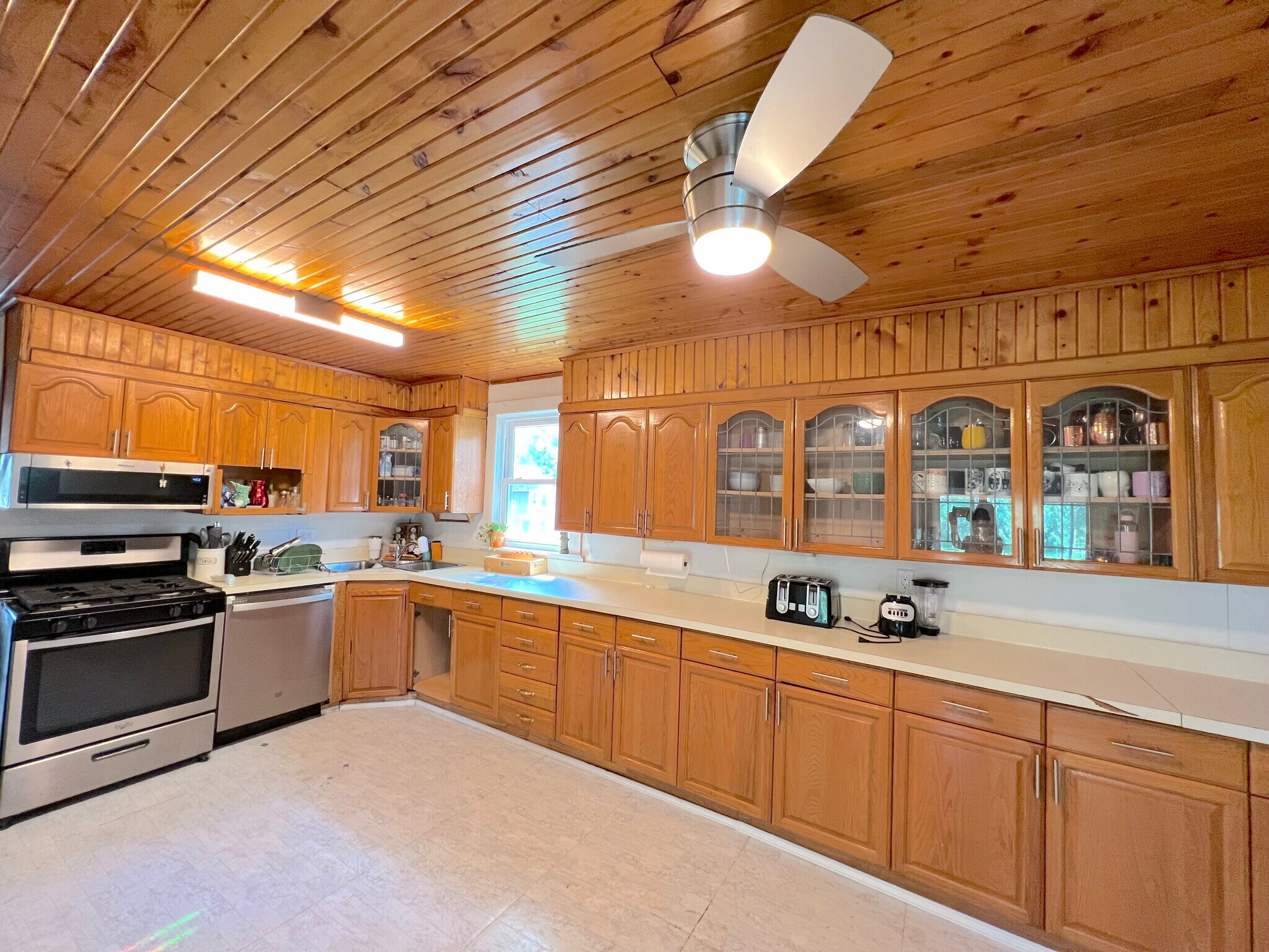 1421 Fischer St, Detroit, MI 48214 - 1421 Fischer St Detroit, MI 48214 ...