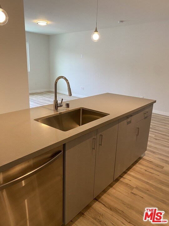 6640 Woodley Ave, Los Angeles, CA 91406 - Condo for Rent in Los Angeles ...