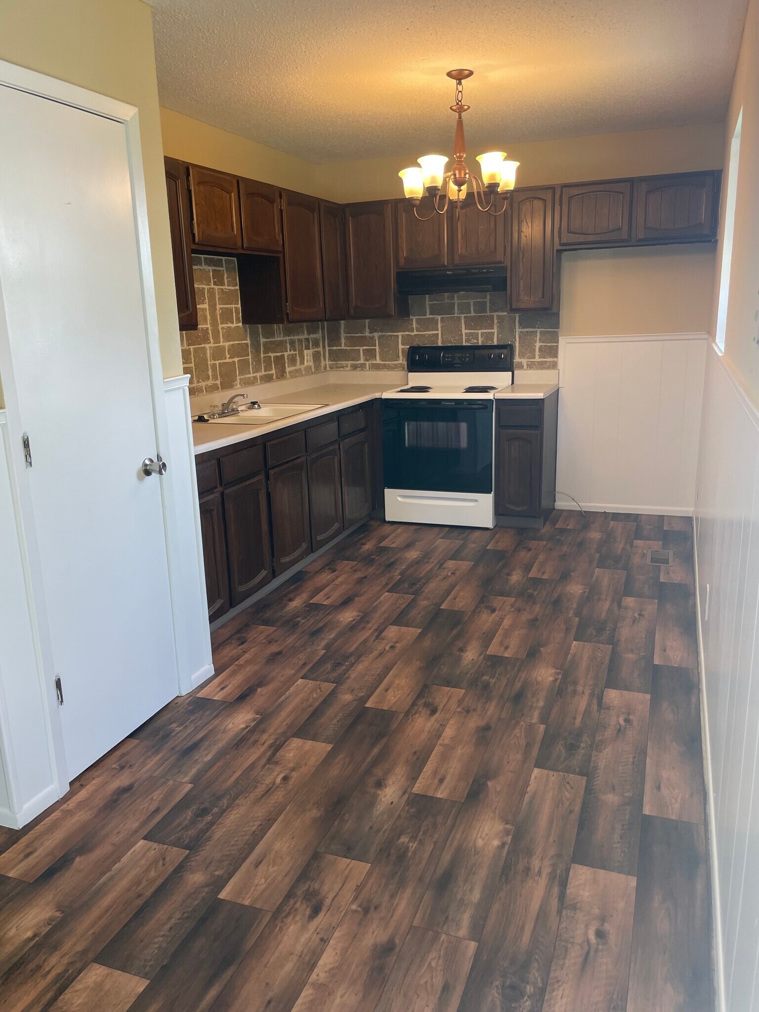 6103 N 26th Street Ter, Country Club, MO 64505 - Townhome Rentals in ...