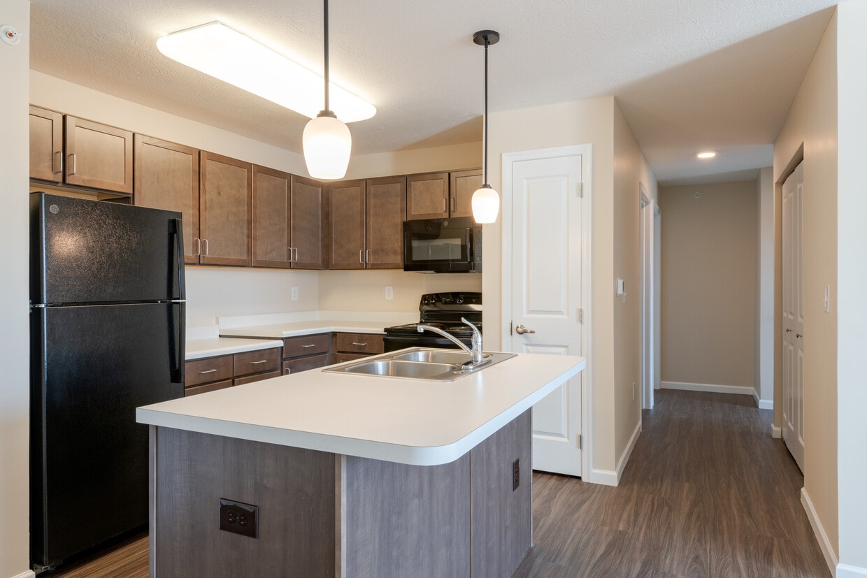 Residences at Courtyard Crossings II-55+ - 119 Courthouse Xing ...
