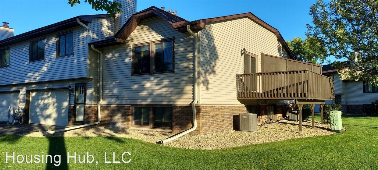 8607 S Maplebrook Cir, Minneapolis, MN 55445 - House Rental in ...