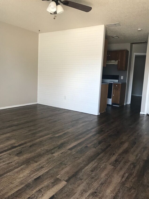 1419 W Kilpatrick St Unit 1419 W. Kilpatrick Ct. Apt #D, Cleburne, TX ...