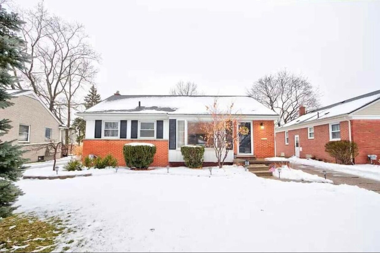 3743 Ravena Ave, Royal Oak, MI 48073 - House Rental in Royal Oak, MI ...