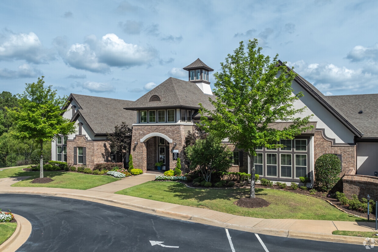 The Ridge at Chenal Valley Apartments - 5400 Chenonceau Blvd Little ...