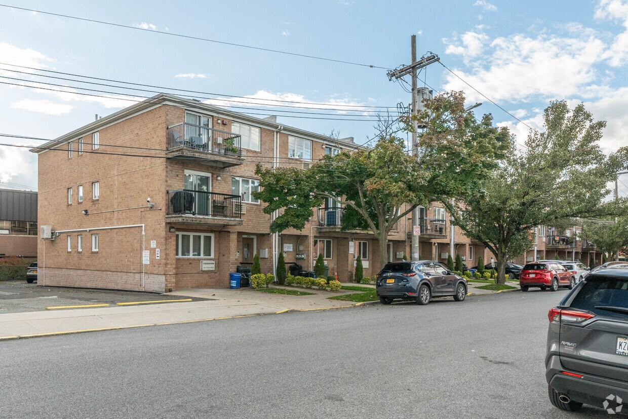 4117 Avenue V, Brooklyn, NY 11234 - 4117 Avenue V Brooklyn, NY 11234 ...