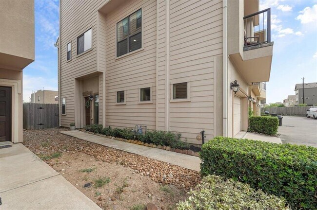 10618 Clearview Villa Pl, Houston, TX 77025 - Condo for Rent in Houston ...