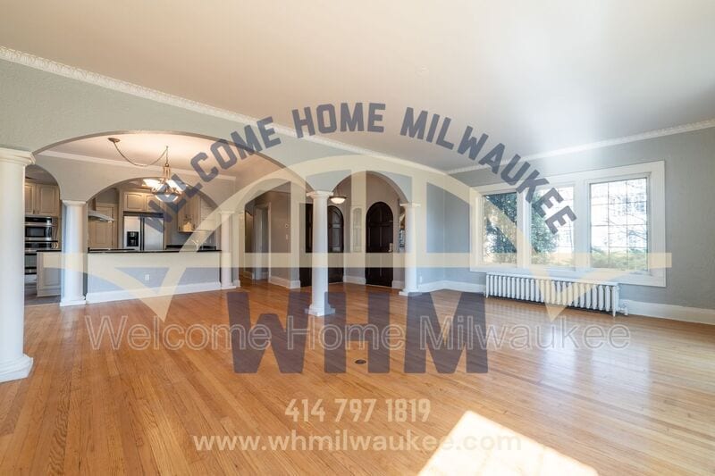 5137 N Cumberland Blvd Unit Lower, Whitefish Bay, WI 53217 - Condo for ...