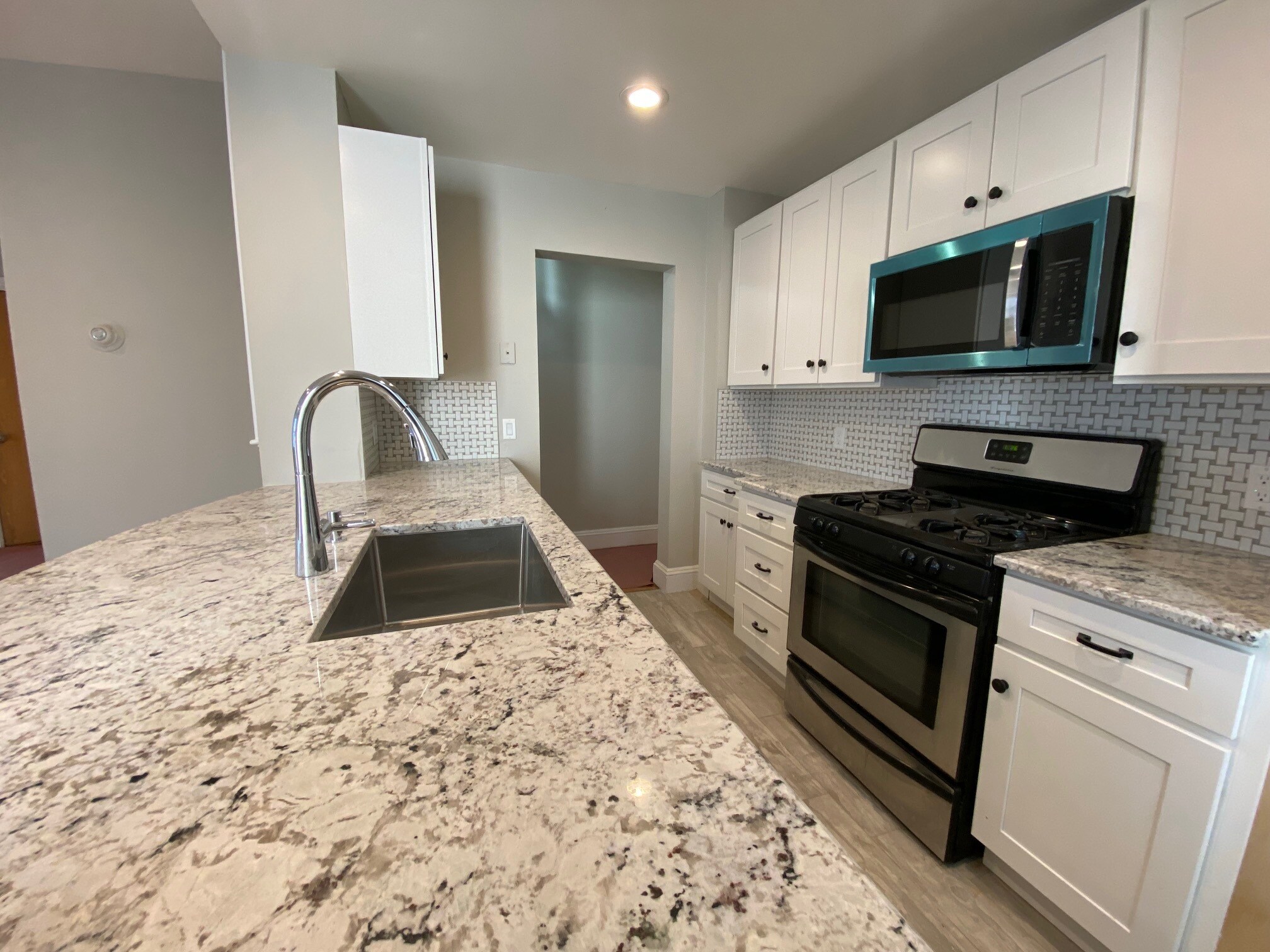 139 Poplar St Unit 1, Boston, MA 02131 - 139 Poplar St Boston, MA 02131 ...