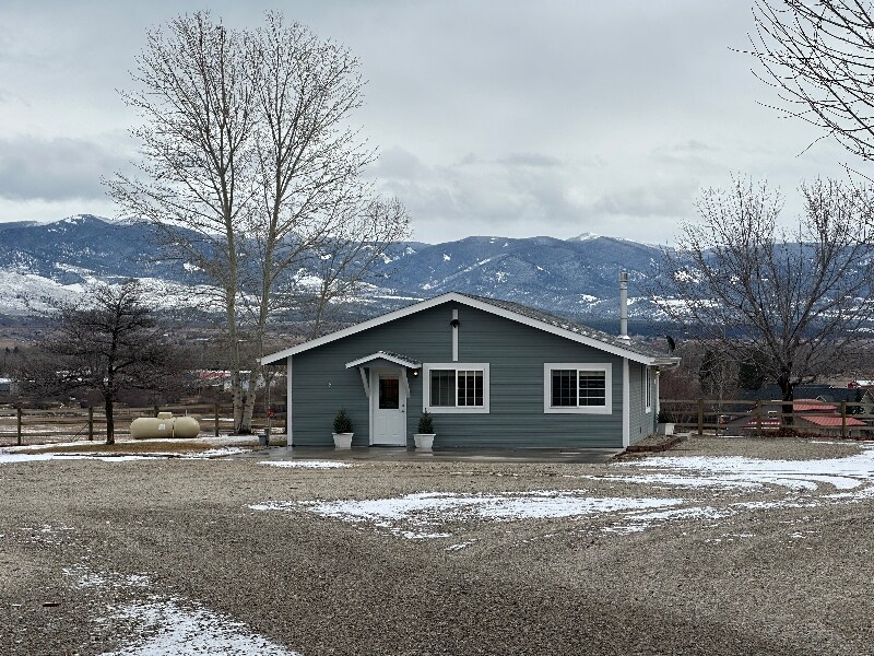 1334 Country Rd, Victor, MT 59875 | Apartments.com
