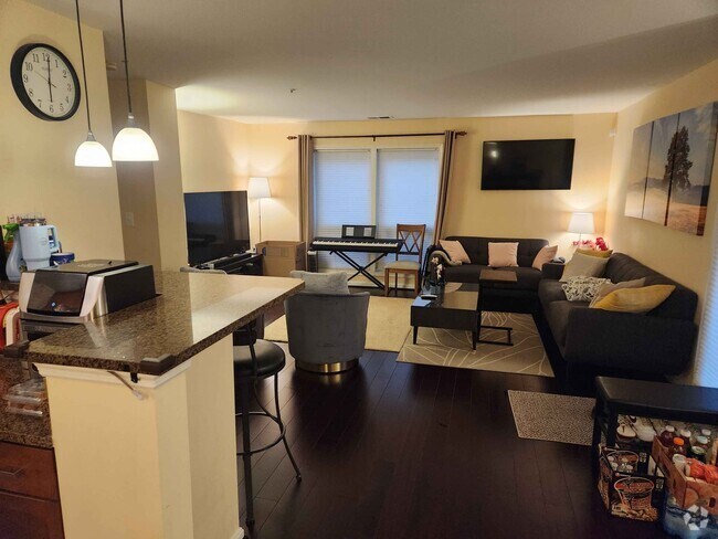 The Four Winds Apartments for Rent with a Swimming Pool - Oakton, VA ...