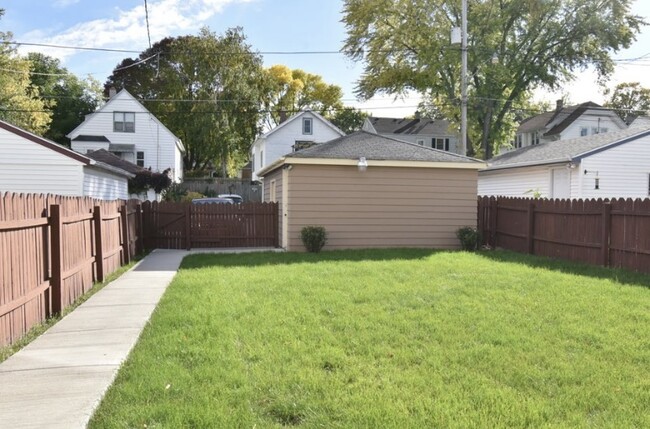 6419 W Chambers St, Milwaukee, WI 53210 - House Rental in Milwaukee, WI ... 6419 W Chambers St, Milwaukee, WI 53210 - House Rental in Milwaukee, WI ...
