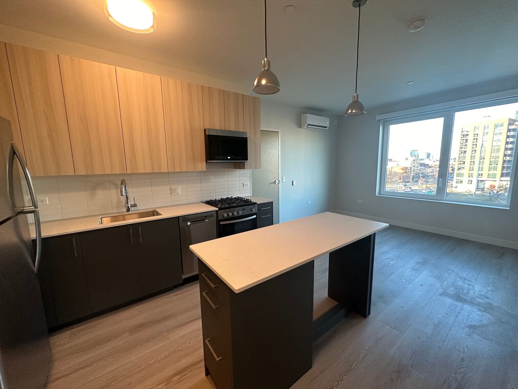 526 N May St Unit 3, Chicago, IL 60642 - 526 N May St Chicago, IL 60642 ...